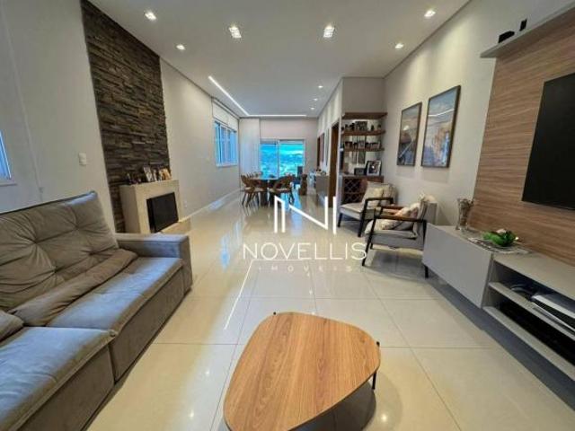 Casa à venda, 263 m² por R$ 2.150.000,00 Urbanova São José dos Campos/SP