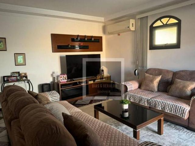 Casa à venda, 270 m² por R$ 890.000,00 Vila Industrial São José dos Campos/SP