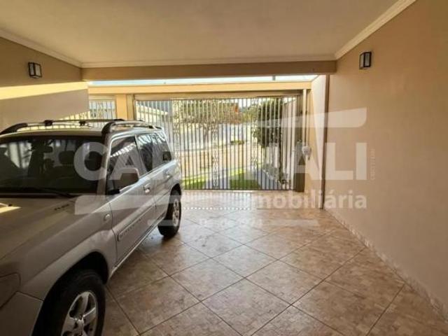 CASA À VENDA