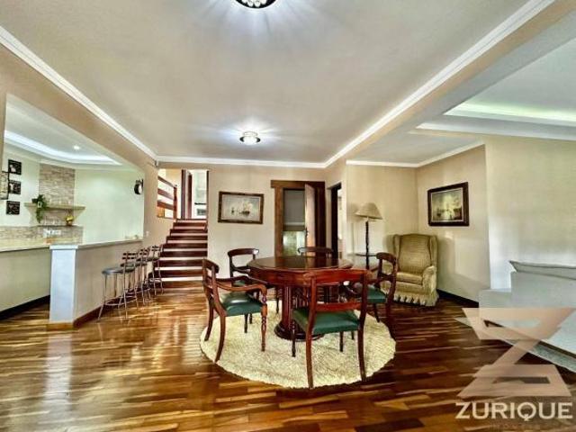 Casa à venda, 294 m² por R$ 1.900.000,00 Vila Iara Campos do Jordão/SP