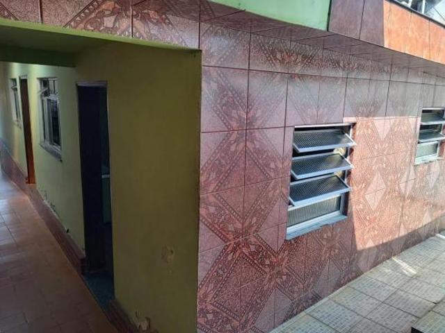 Casa à venda,293m², 3 casas no mesmo terreno, 3 dormitórios,2 salas, 3 cozinhas, 3 wc, 3 lavanderia