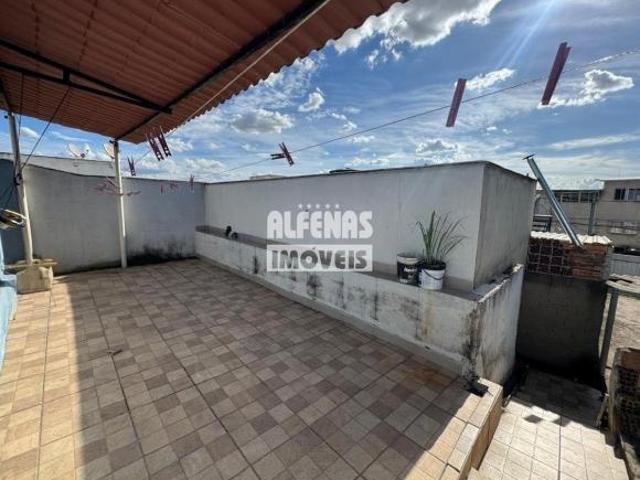 Casa à venda 2 quartos no Bairro JARDIM LAGUNA
