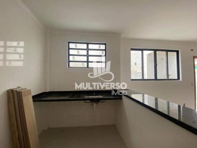 Casa à venda, 2 quartos no bairro Marapé em Santos