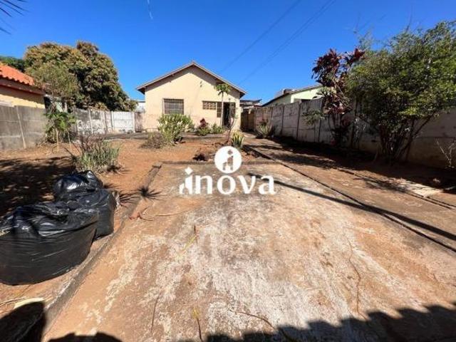 Casa à venda, 2 quartos, Abadia Uberaba/MG
