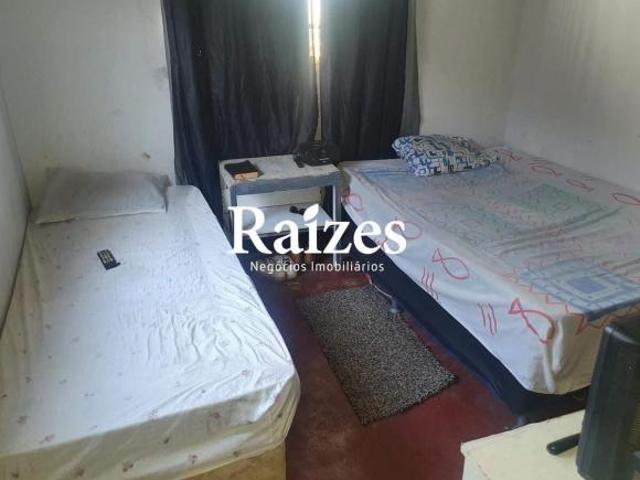 Casa à Venda: 2 Quartos com Quintal, 96 m² Internos – Jardim das Palmeiras, Uberlândia