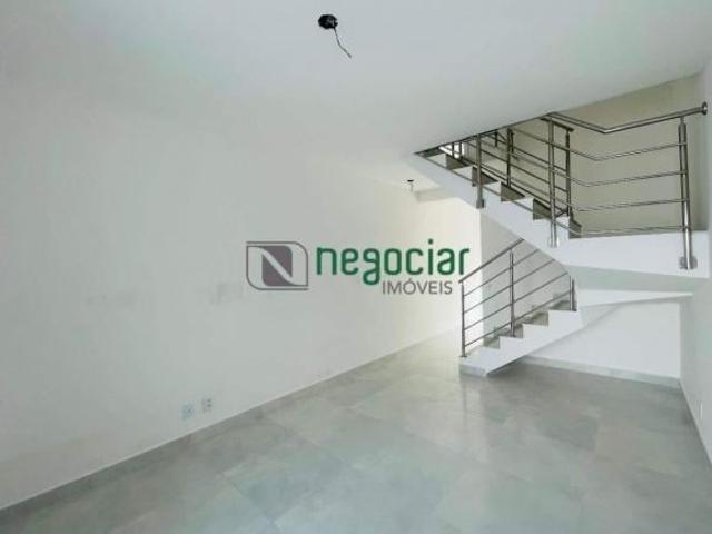 CASA À VENDA – 2 QUARTOS COM SUÍTE E VARANDA | 2 VAGAS | R$ 395.000,00