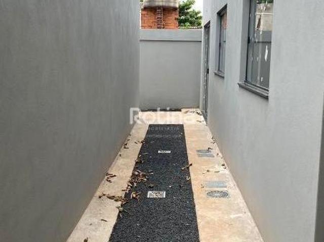 Casa à venda, 2 quartos, Jardim Ipanema Uberlândia/MG Rotina Imobiliária