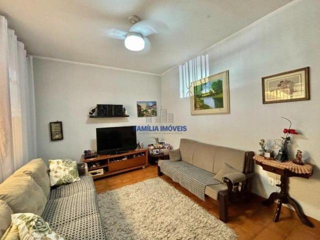 Casa a venda 2 quartos suite edícula Marapé Santos/SP