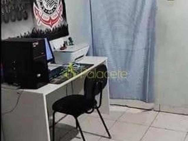 Casa à venda 2 Quartos, 195M², Parque São Domingos, Pindamonhangaba SP