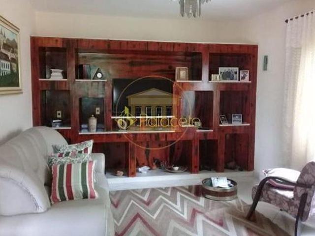 Casa à venda 2 Quartos, 1 Suite, 3 Vagas, 2000M², Água Preta, Pindamonhangaba SP
