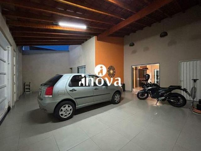 Casa à venda, 2 quartos, 1 suíte, 3 vagas, Manhathan Jardim Uberaba/MG