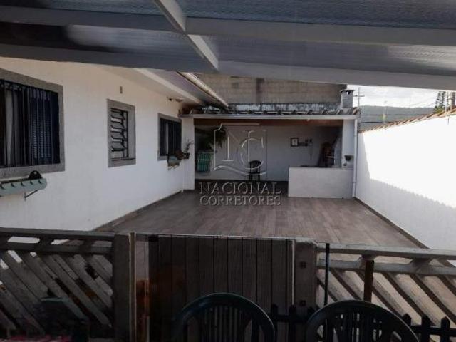 Casa à venda, 2 quartos, 1 suíte, 3 vagas, Suarão Itanhaém/SP