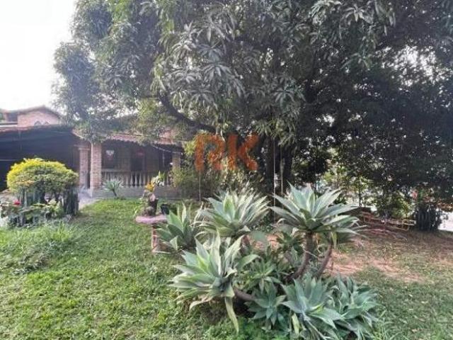 Casa à venda, 2 quartos, 1 suíte, 10 vagas, Chácaras Reunidas Santa Terezinha Contagem/MG