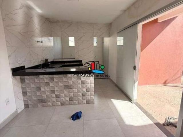 Casa à venda, 2 quartos, 1 suíte, 2 vagas, Santa Luzia Sete Lagoas/MG