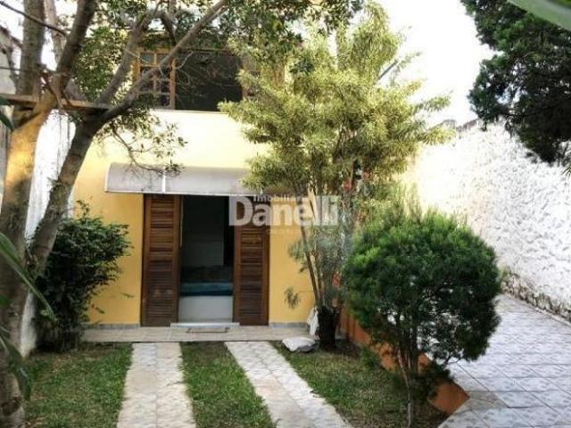 Casa à venda, 2 quartos, 1 suíte, 4 vagas, Areao Taubaté/SP