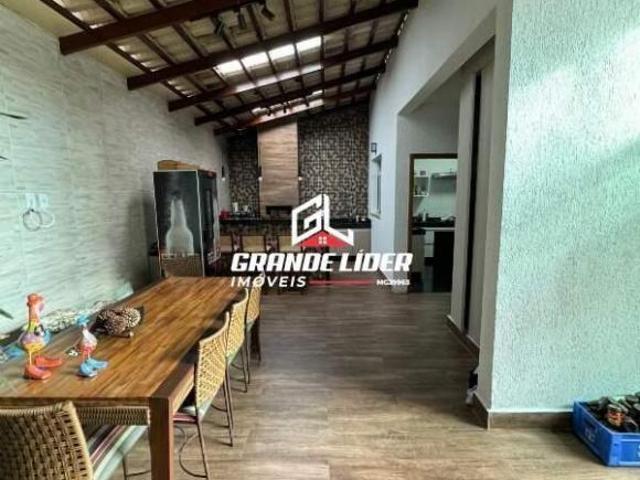 Casa à venda, 2 quartos, 1 suíte, 4 vagas, Centro Contagem/MG
