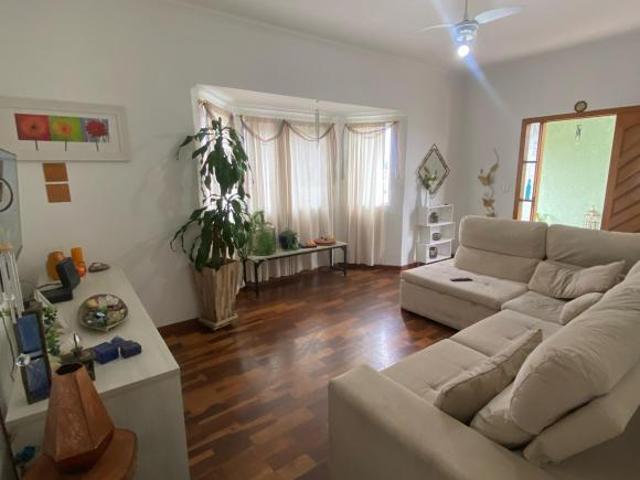 Casa à Venda 2 Quartos, 1 Suíte e 3 Vagas na Vila Milton, Guarulhos