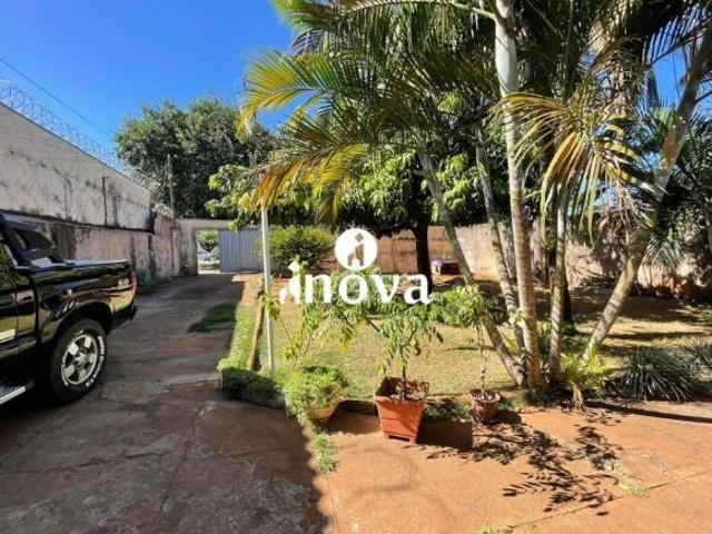 Casa à venda, 2 quartos, 1 vaga, Parque das Américas Uberaba/MG