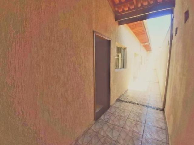 Casa à venda 2 Quartos, 2 Vagas, 128M², Parque São Cristóvão, Taubaté SP
