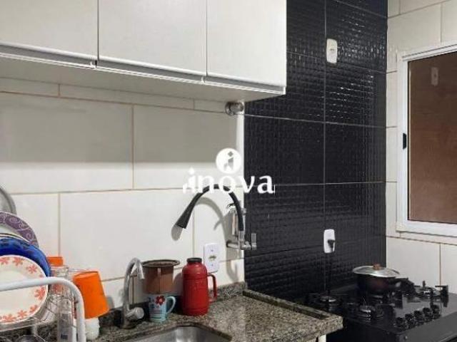 Casa à venda, 2 quartos, 3 vagas, Ilha Bela Uberaba/MG