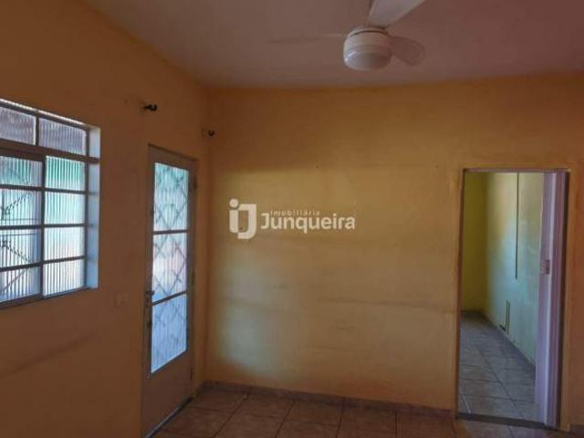 Casa à venda, 2 quartos, 4 vagas, Nucleo Hab. Lucia Taranto Marrano Rio das Pedras/SP