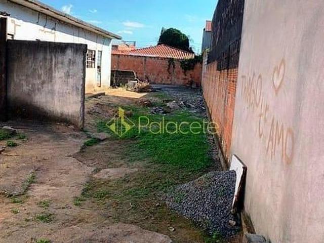 Casa à venda 2 Quartos, 5 Vagas, 300M², Laerte Assunção, Pindamonhangaba SP
