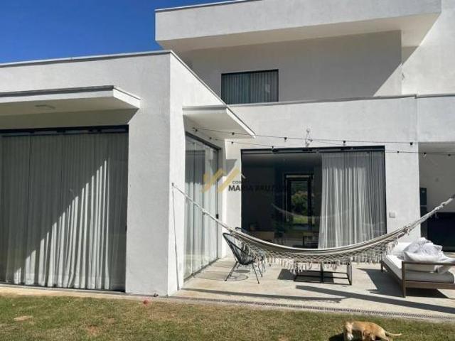 CASA A VENDA 2 SUÍTES 525M²A.T, 300M²A.C, R$1.600.000.00 CONDOMÍNIO RESIDENCIAL CAMBARAH CA