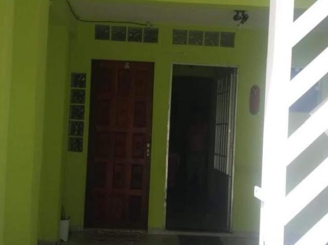 Casa a venda 2casas no terreno