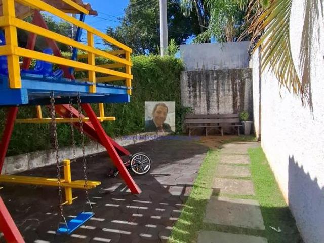 Casa a venda 2dorm/ no condomínio Parque das Arvores Cotia, acesso pela E