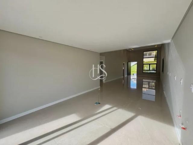Casa a venda, 300 m², 3 dormitórios, sendo 2 suítes, Pedra Branca Palhoça SC
