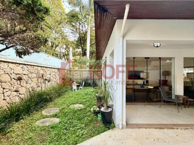 Casa à Venda 300m² 4 suítes 4 vagas Jardim Luzitânia ao lado do Parque ibirapuera