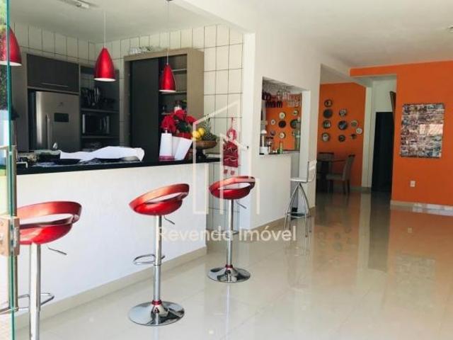 Casa a venda 310m² sendo 4 dormitórios. 04 banheiros e 5 vagas Parque do Terceir