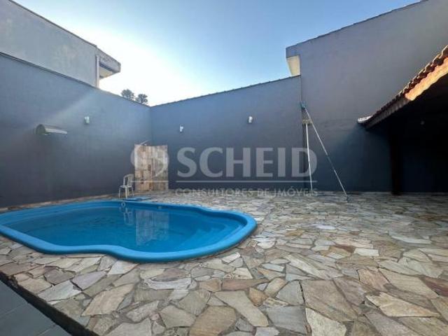 Casa à Venda 340m² 4 quartos/2 Suítes em Vila Inglesa!