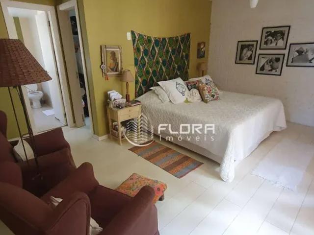 Casa com 4 dormitórios à venda, 350 m² por R$ 1.400.000,00 Pendotiba Niterói/RJ