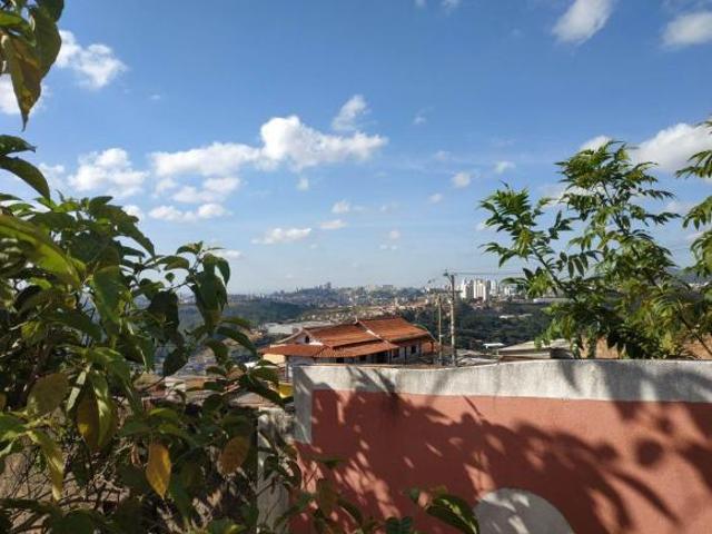 Casa a venda 390m² à venda no bairro Milionários