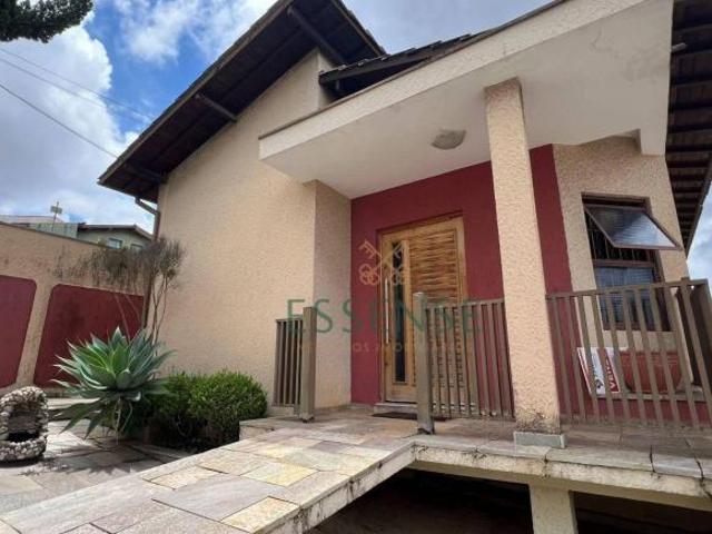 Casa à venda 400 m² na Vila Oliveira em Mogi das Cruzes/SP: 03 dormitórios