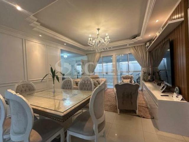 Casa à venda 400m² com 5 Suítes em Vila Isa!