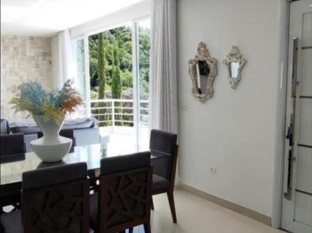 CASA A VENDA