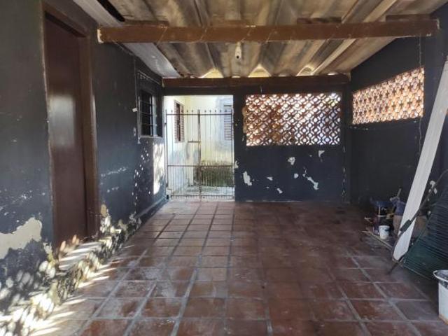 Casa à Venda