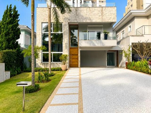 Casa à venda, 440 m² Lorian Boulevard, 4 Suites Osasco/SP por R$ 4.935.000,00
