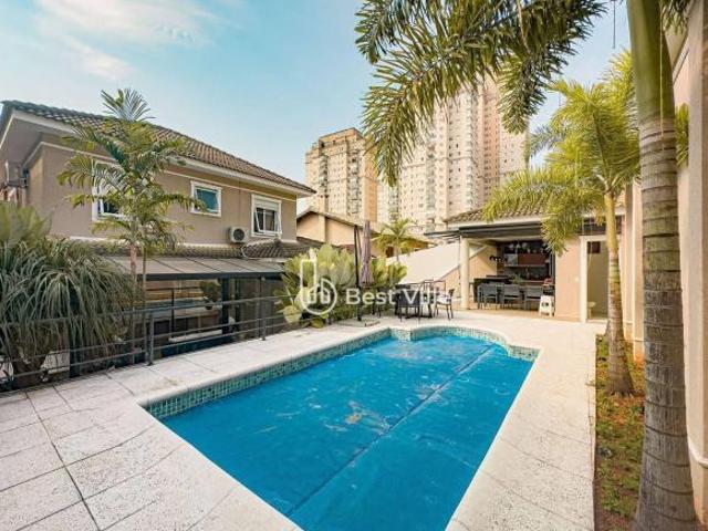 Casa à venda, 464M² de área Construída, 520 M² de terreno, com 4 amplas suíte, no Condomínio Reside