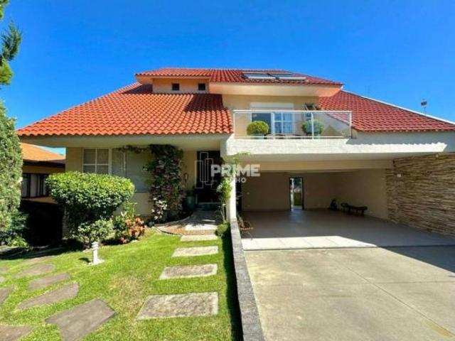 Casa à Venda 460M² com 4 Quartos próxima ao Parque Barigui Curitiba PR