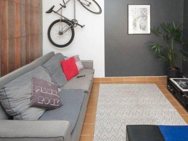 Casa à venda, 4 dormitórios, 2 vagas de garagem. Bairro do Cambuci, São Paulo, SP. Preço de oportun
