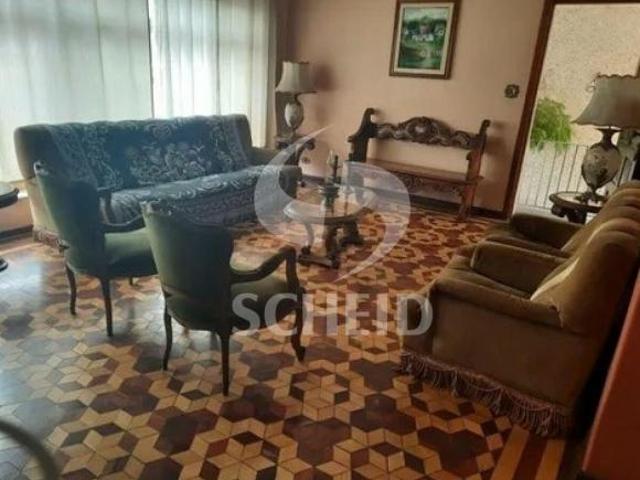 Casa à Venda 4 Dormitórios, 3 Suítes, 7 Vagas Quintal Amplo e Área Gourmet 540m² de Terreno
