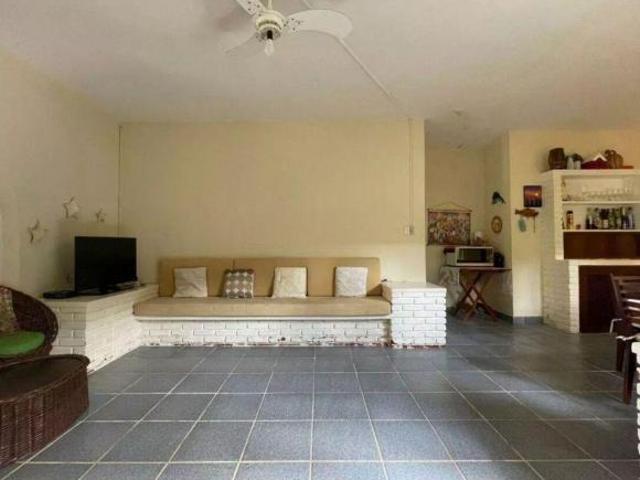 Casa à venda 4 dormitórios no Jardim Albamar, Guarujá, ampla e confortável
