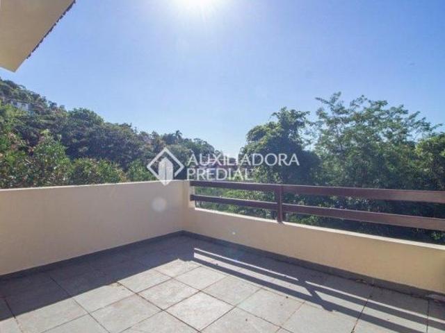 Casa a venda 4 dormitórios semi mobiliada com 2 suítes!