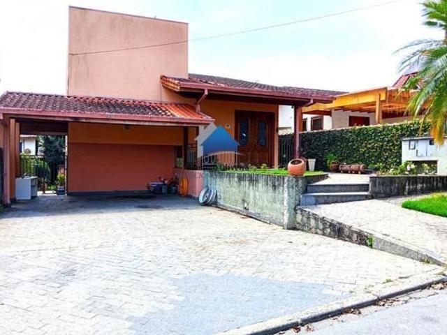 Casa a venda 4 dormitorios sendo 1 suite Condominio Parque Paulistano