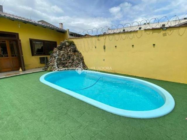 CASA A VENDA 4 DORMITPRIOS SENDO 2 SUITES 1 SUITE MASTER NA AV ACUCENA