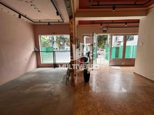 Casa à venda, 4 quartos no bairro Aparecida em Santos