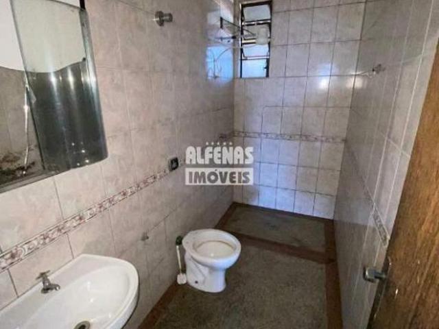 Casa à venda 4 quartos no Bairro CENTRO